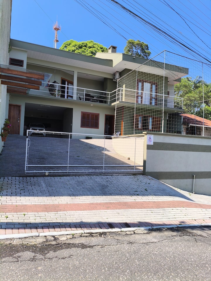 Kitnet Com Vaga (Térreo) - Brusque