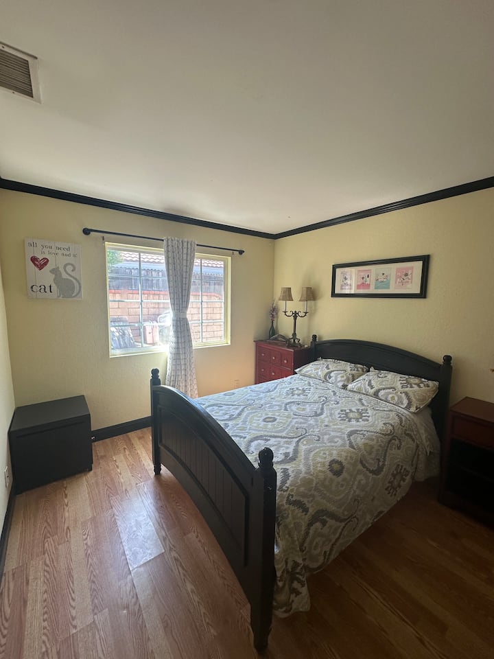 Casa Sta: Cecilia - Pomona, CA