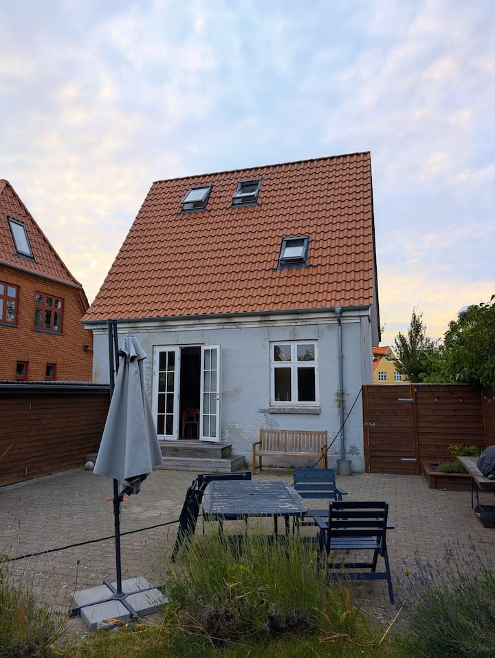 Skønt Hus I Fine Omgivelser - Odense