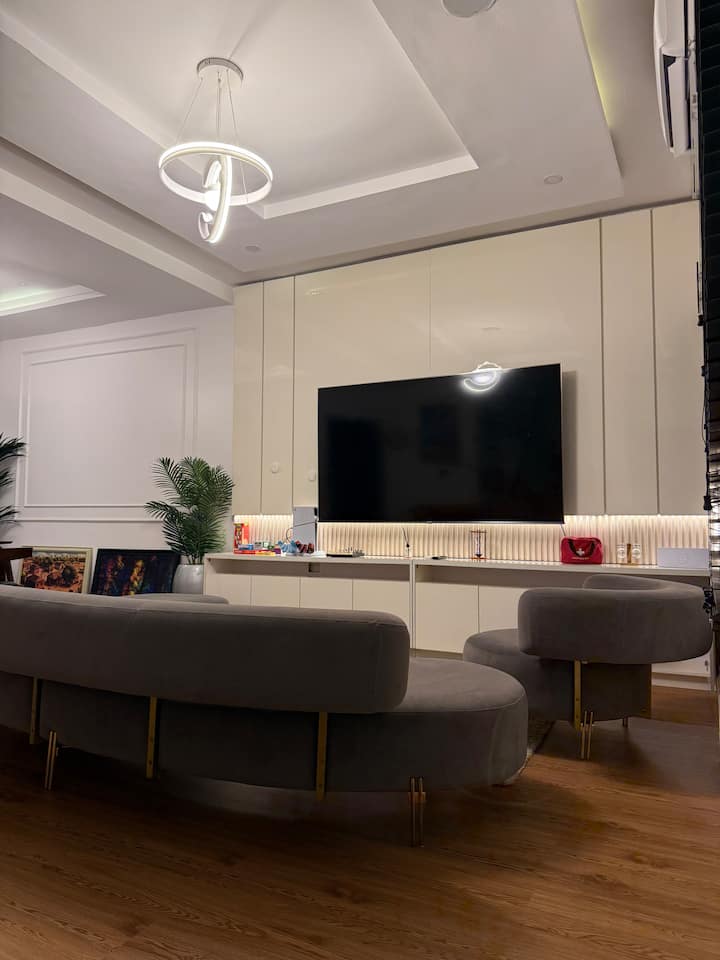Cozy Family Stay•2-bed +Pool • 24/7 Power Starlink - Nigeria