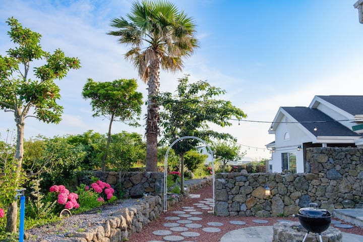 [제주별장 이벤트] 자쿠지, 노래방, 불멍, 아이놀이방 등 무료 이용 - Jeju-si