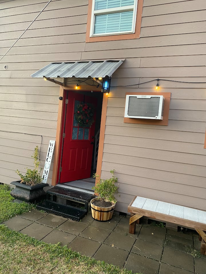 “Clean & Peaceful Tiny Home, Feel At Home” - Houston, TX