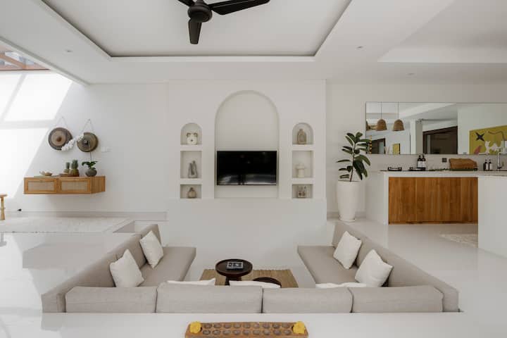 Luxury Tropical 2br Villa | Pool | Walk To Beach - Seminyak