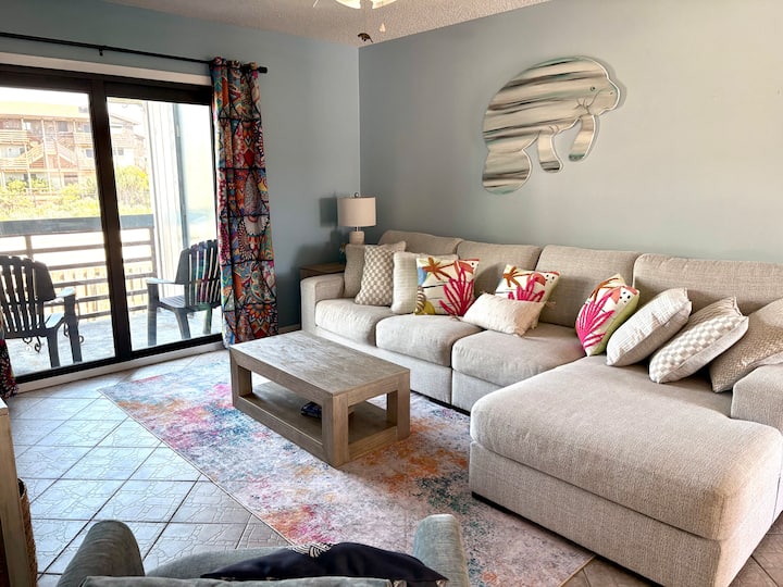 Snowbird Availability | Steps To The Beach + Pools - New Smyrna Beach, FL