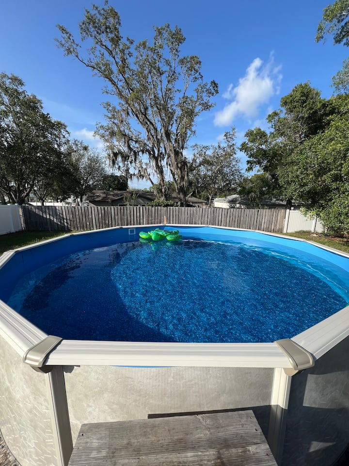 Encantadora Casa Con Piscina Cerca De Weeki Wachee - Spring Hill, FL