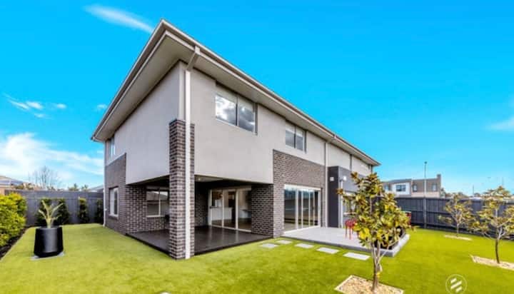 Exclusive Perfectly Big House - Beaconsfield