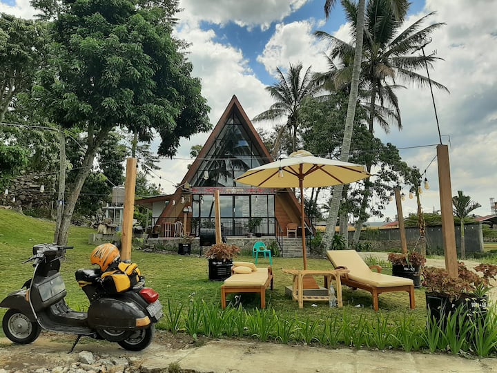 Toba - A - Scape - Tuktuk Siadong