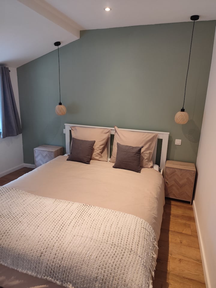 The Grand Nest - Warm & Cozy - Vise