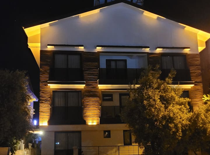 Tatili Vuslat Apart İLe  Yaşayın 1+1 Dairemiz - Fethiye