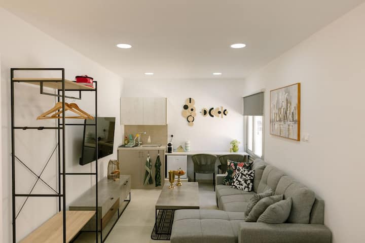 Bloom Studio City Centre - Limassol