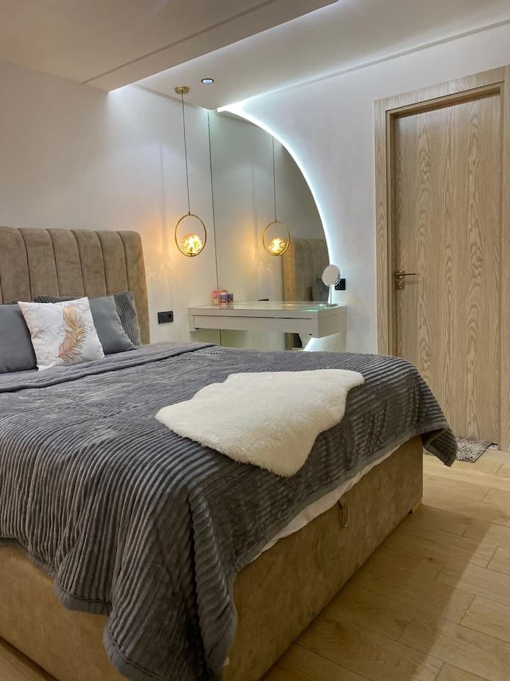 Chic Appartement De 2 Chambres - Salé