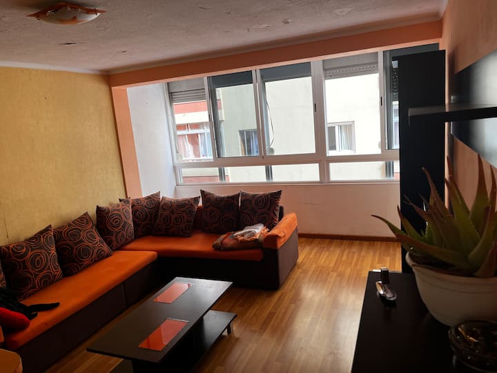 Vivienda Ubicada En El Centro De Telde - Telde