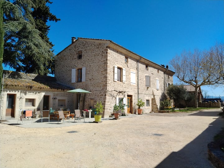 Maison De Campagne Drômoise.gîte De Groupe. - Crest