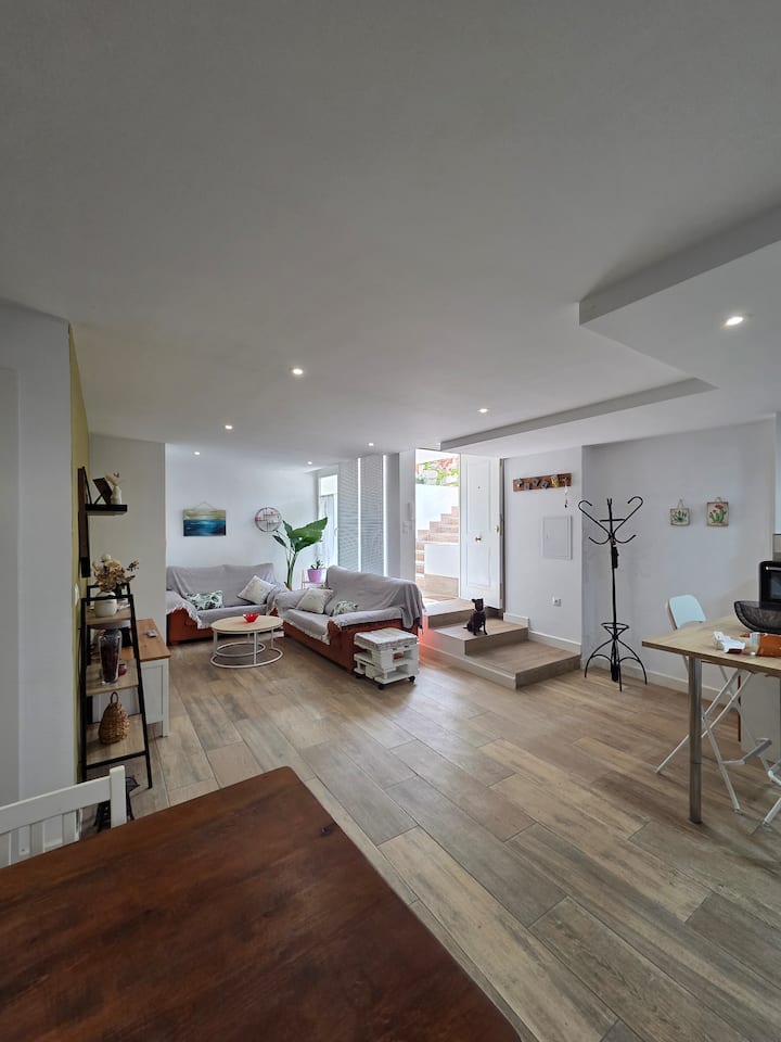 Apartamento Acogedor Con Patio Y Barbacoa - Huétor Vega