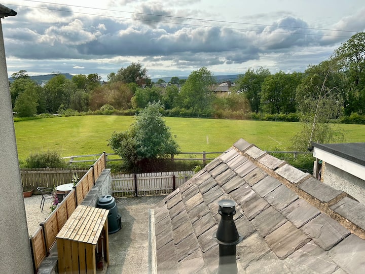 Cosy Cottage With Nature Views & Wood Burner - Clitheroe