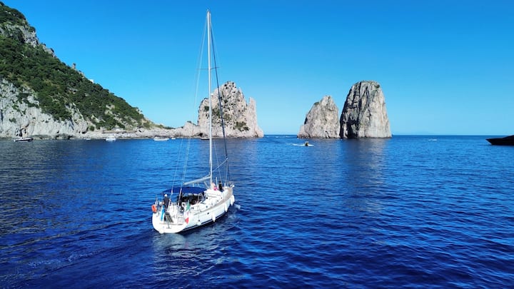 Capri, Isola Del Amore In Barca A Vela - Isla de Capri