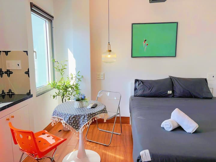 Central/1'walking Dragon Bridge/projector/kitchen - Da Nang