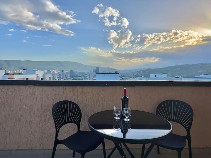 Sunny Apartment - Tbilisi