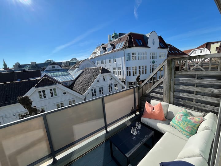 Balcony! Ultra-central & Cozy • 55” Tv - 스타방에르