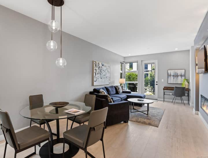 West Coast Vibes - Parksville