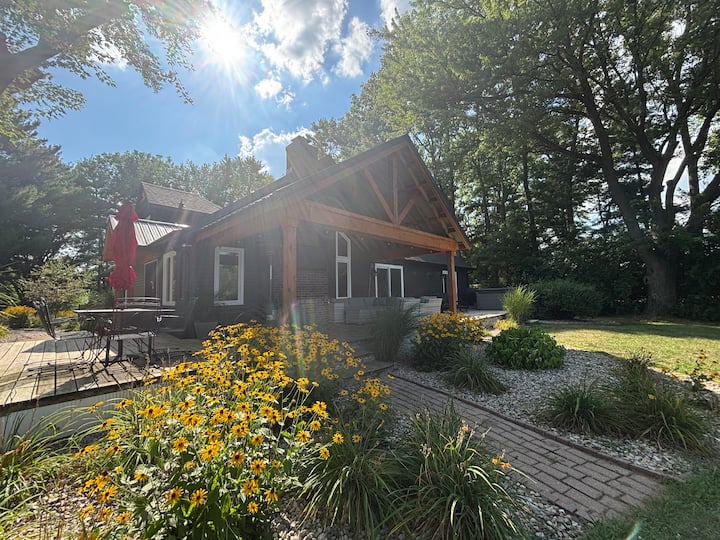 *Lakefront* Escape In The Heart Of Fishers - Fishers, IN