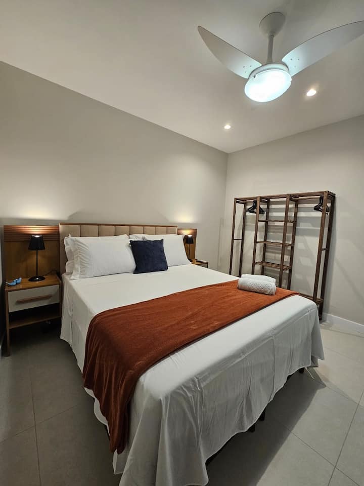 Amplo E Confortável, Com Metrô Na Porta. Ll Suítes - Rio de Janeiro