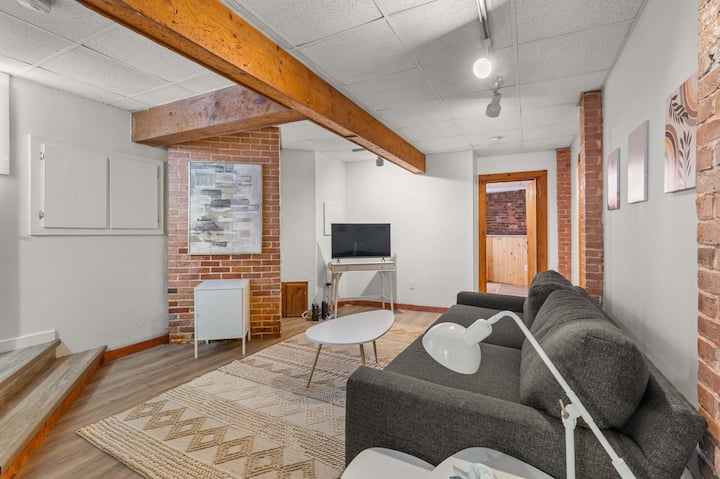 Historic Garden 1 Bedroom - Portland, ME