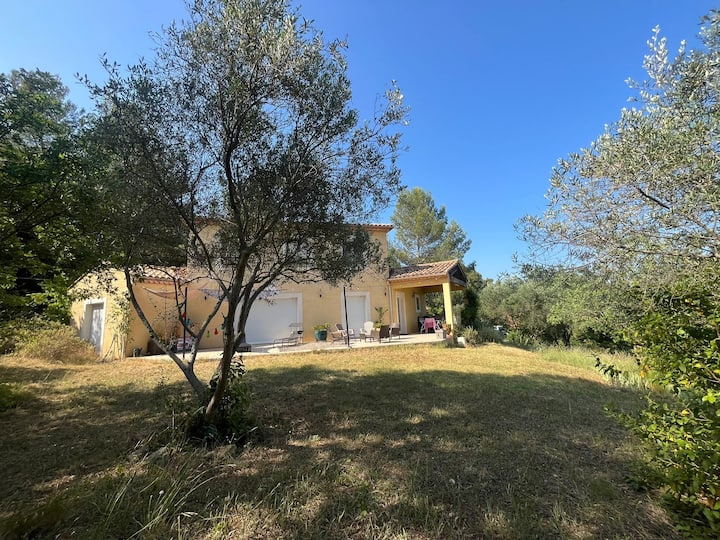 Villa Familiale Dans Un Jardin De Garrigue - Montpellier