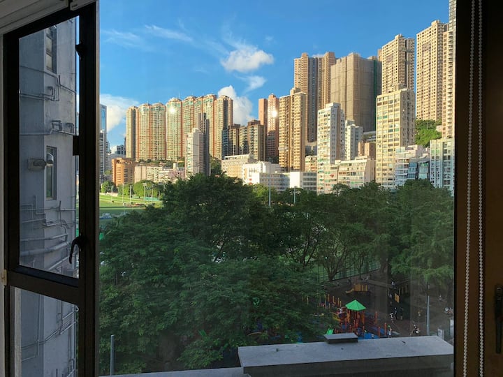 Summer Stay In White Flat - Chuk Un