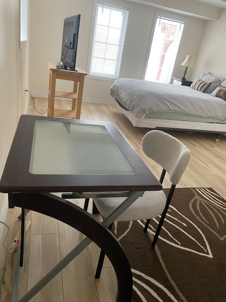 Peaceful Walkout Basement - London, ON, Canada