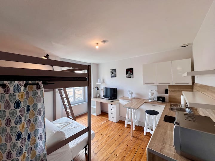 Studio Cosy - Au Centre-ville / 4 Personnes - Besançon