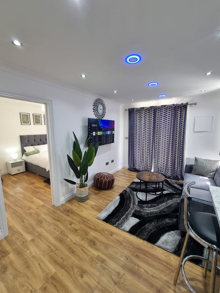 Very Cosy 1 Bed Garden Apartment - Dartford