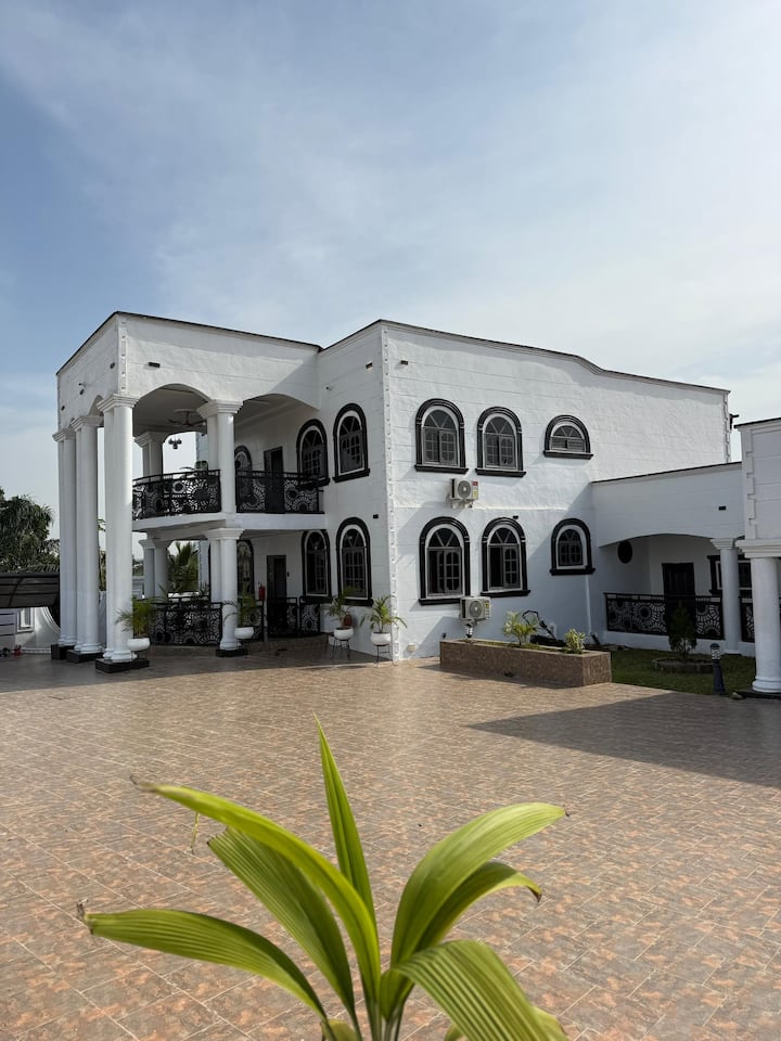 Miky Hillside Lodge - Ghana