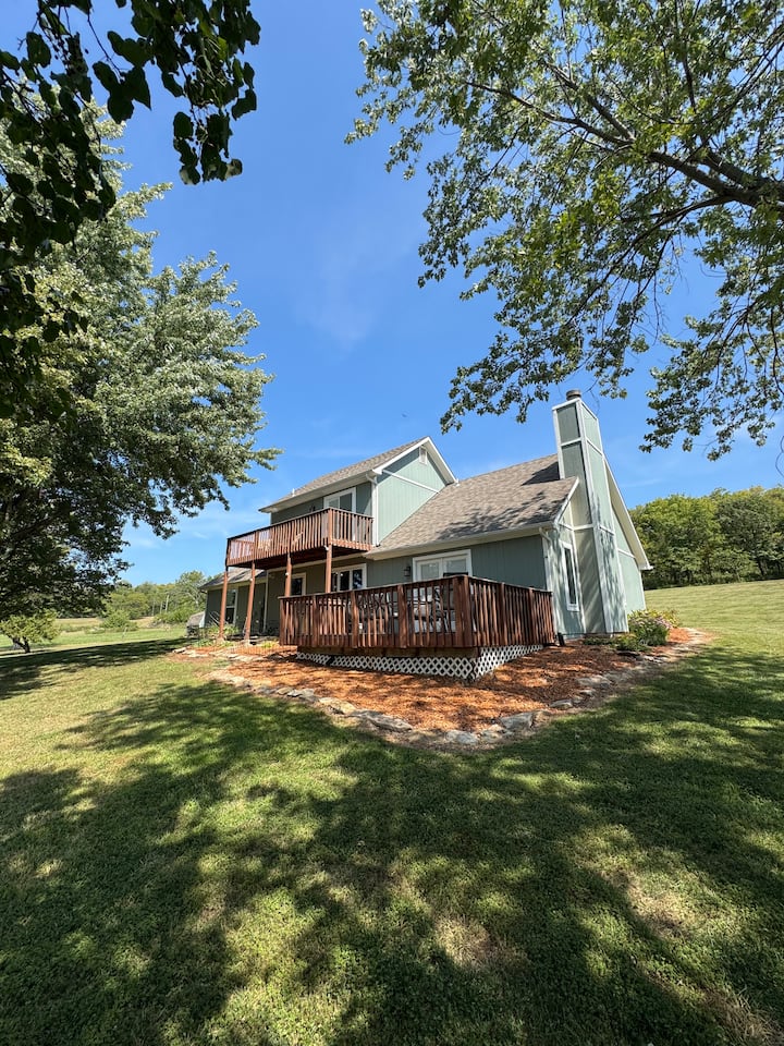 The Lake House - Perry Lake, KS