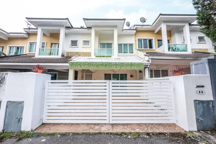 The Warm Nest Golden Hill Cameron Highland Semi D - Cameron Highlands