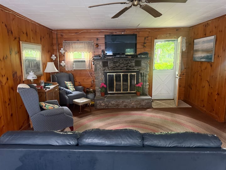 Family Cabin - Castleton, VT