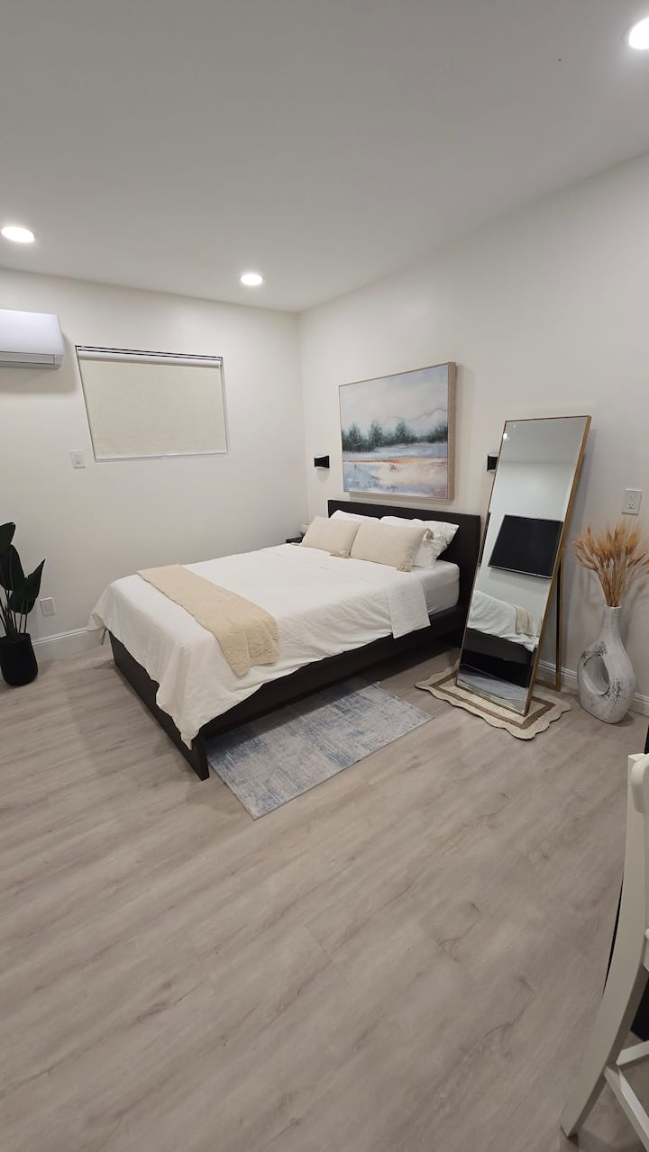 Casa Turquesa - Bellflower, CA