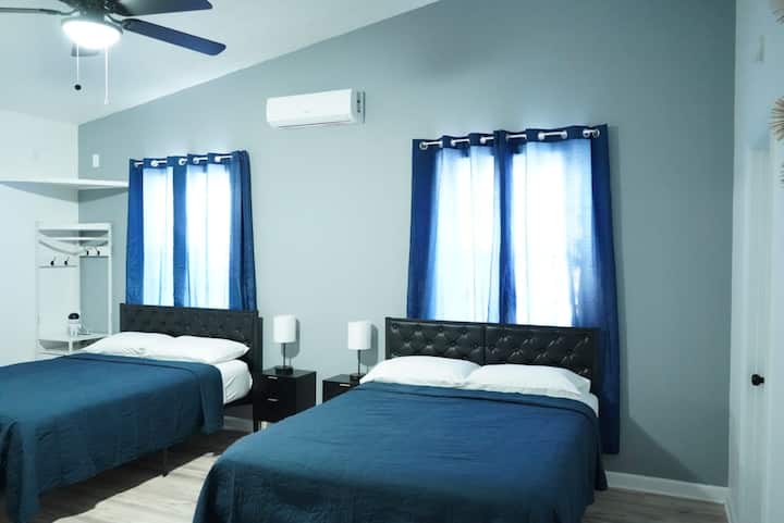 Relaxing Getaway, Just 3 Minutes From Busch Garden - Tampa, FL