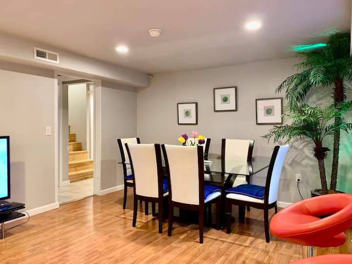 Spacious Abode On Beacon Hill - Seattle, WA