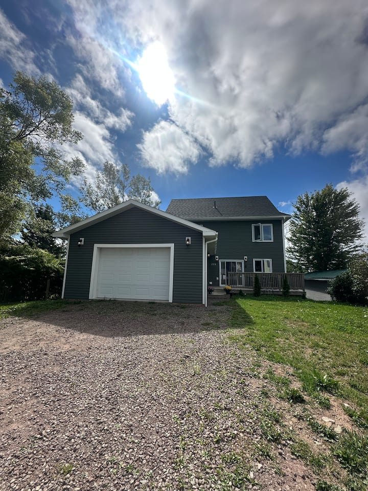 Harbourview House- Modern | Clean -Downtown - Pictou
