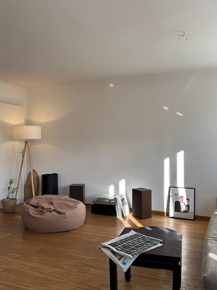 Minimalistic Apartment In Munich - München
