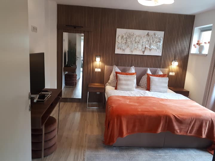 Luxury Garden Apartment - Wolfgangsee