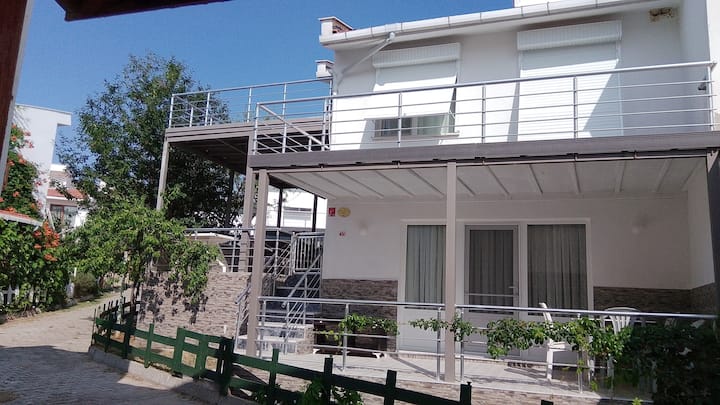Geyikli Sahilde Triplex Villa - Bozcaada