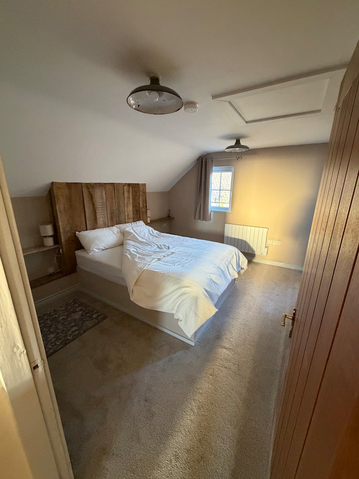The Hilltop Hideaway - Bundoran