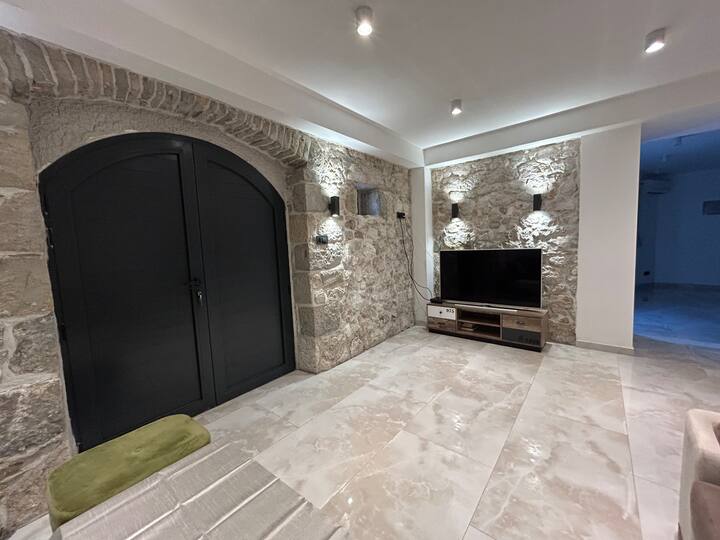 New! 2 Villa Complex For 16 Persons Near Omiš - Omiš