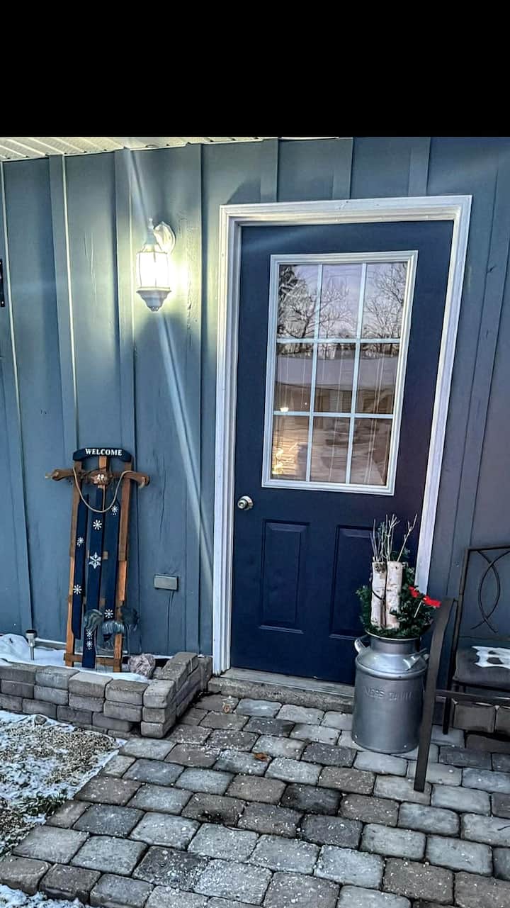 Cozy Little Apartment In Wasaga Beach. - Wasaga Beach