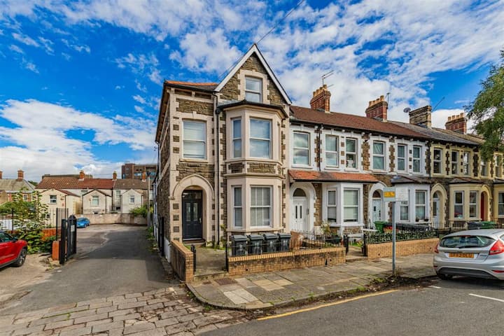 Free Parking · 7-min Walk To Principality & City - Cardiff