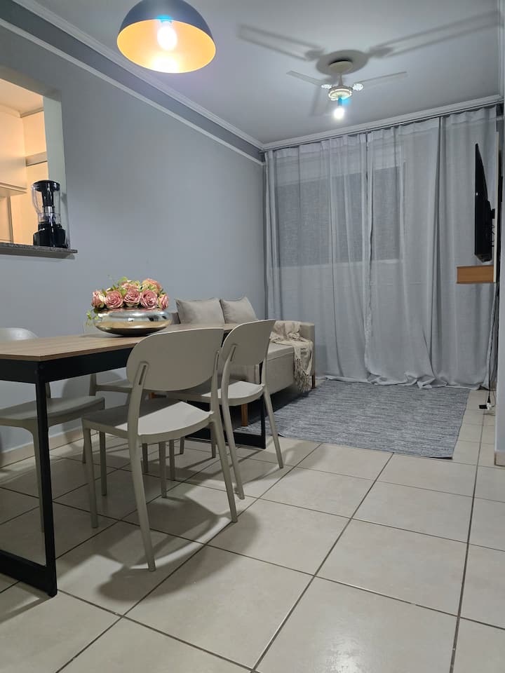 Apto C/garagem, 2 Quartos, Sala/copa Coz. Banheiro - Franca