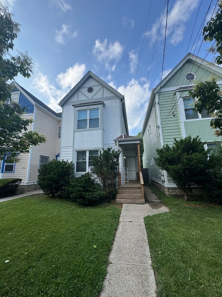 Centrally Located 1 Bed 2 Bath - Cincinnati