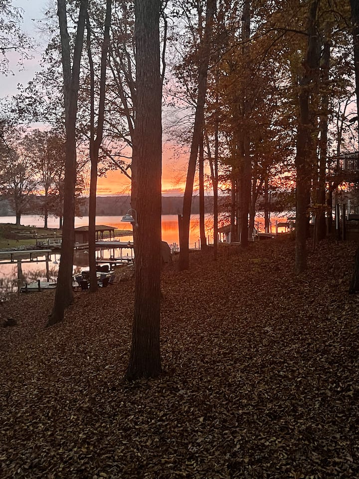 Cozy Cabin On The Cove - Lake Anna, VA